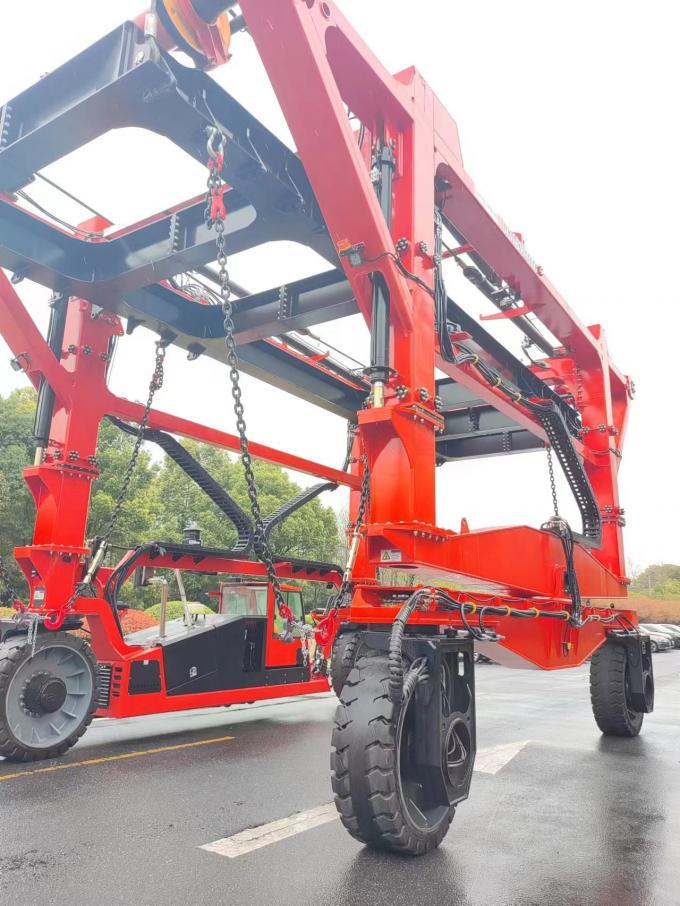 Straddle Carrier 45t