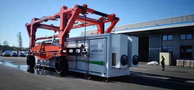 Hydraulic Straddle Carrier Truck Gantry Crane With Battery Power